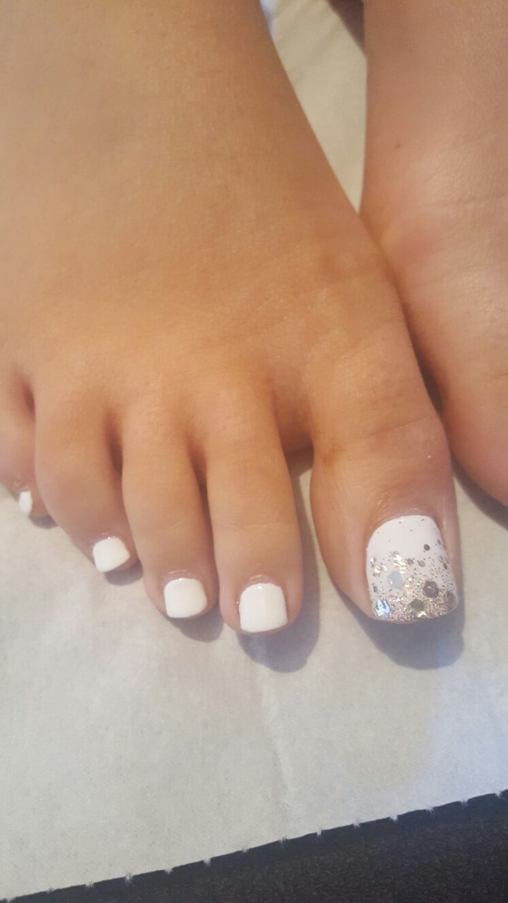 The Most Beautiful Elegant White Pedicure Designs - BOS BBQ